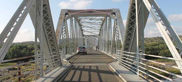 Top 3 Reasons for Standing Desk WOBBLE